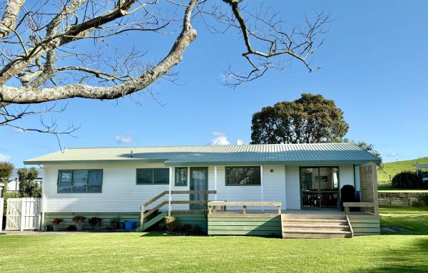 Waihi Getaway - Waihi Beach Holiday Home - Waihi
