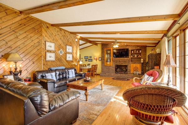3 Mi To Ruby Falls: 'The Downer House' W/ Yard - Signal Mountain, TN