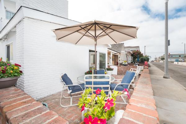Charming 1br Beach Cottage W Large Patio One Block To Sand By Beachview Rentals - Newport Beach, CA