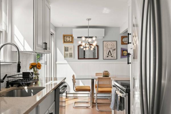 Modern West End Retreat W/ 2br, Ac, Parking, Patio - Provincetown, MA