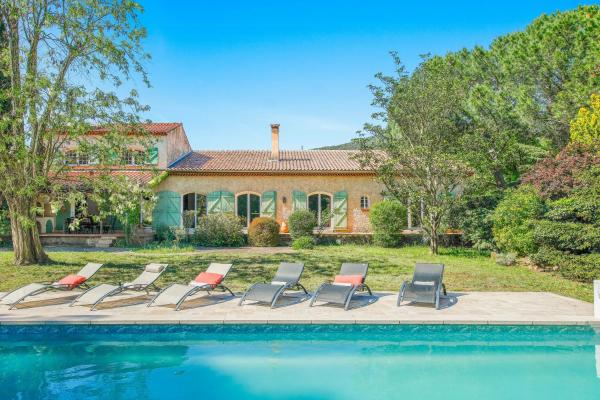 Provencal Villa With Pool In Collobrières - Somme