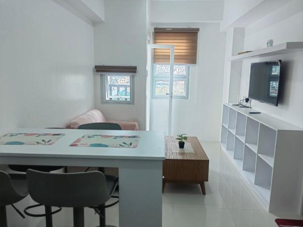 Summer Chelsea Staycation-baguio City - La Trinidad