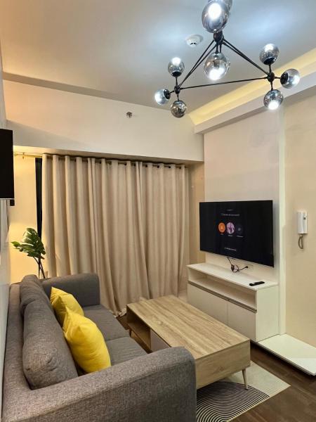 Spacious Makati Elite Air-2br - Prime With City View - Manila