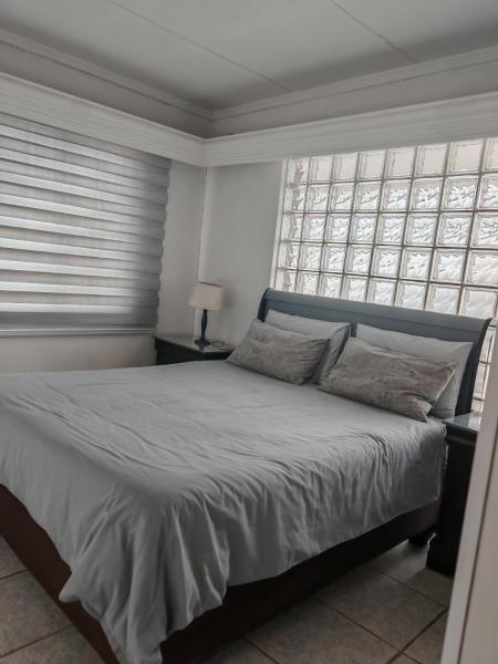Yakhe Self-catering Cozy Styled 1 Bedroomed - Edenvale