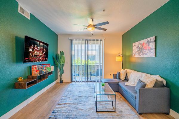 Walk To Westgate Pool Gym Parking Hot Tub - Glendale, AZ