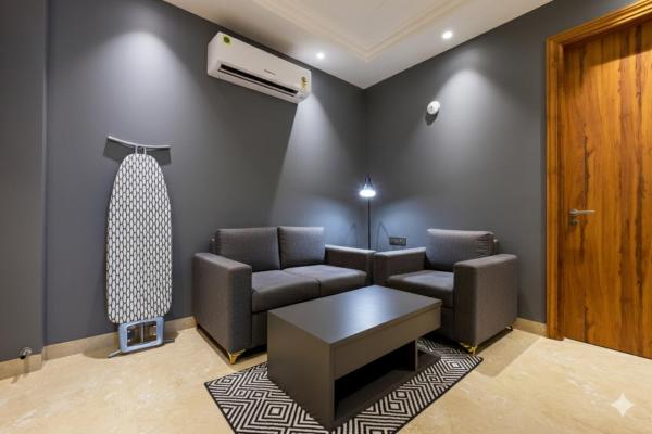 Hotel Xotic Avenue - 구르가온