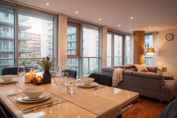 High-end Modern Two-bedroom Apartment Central - Salford
