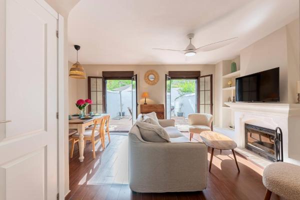 Charming House 2br With Patio, Pool And Parking - Marbella