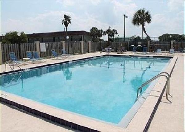 Pelican Inlet A206- Pool Access & Tennis Courts Condo - Crescent Beach, FL