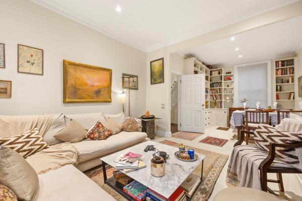 Stunning 3 Bedroom Maisonette In Chelsea - Croydon