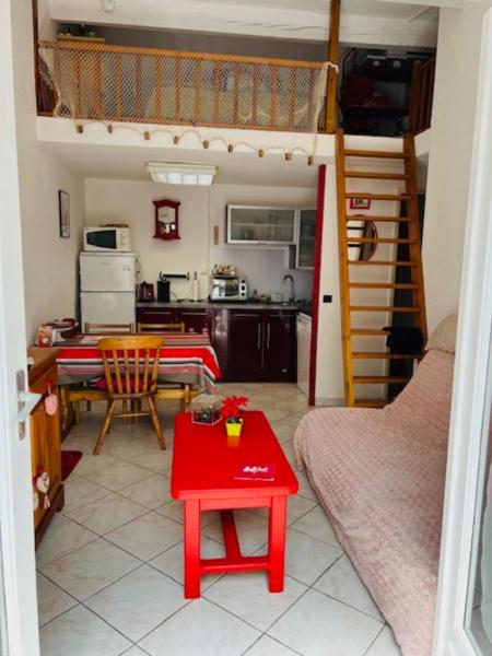 Les Coquillages Cottage For 24 People In Arès - Arcachon