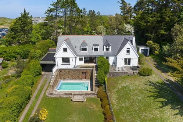 Beautiful Home With Pool Overlooking Camel Estuary - 帕德斯托
