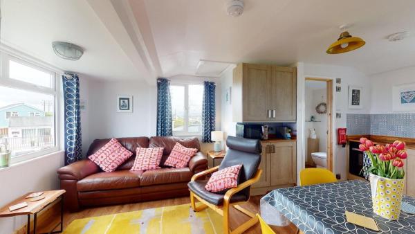 E08 Boness E8, Riviere Towans - Hayle