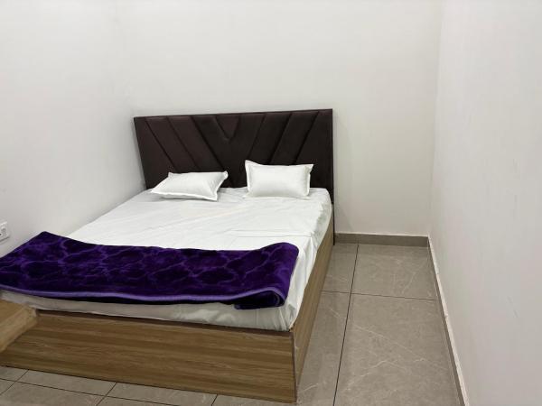 Kirat Home Stay - Vrindavan