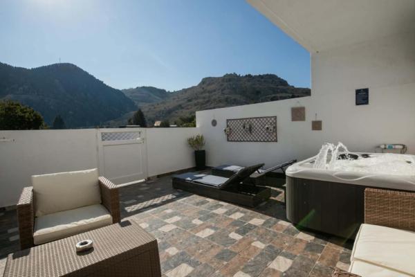 Stergios Suite With Private Jacuzzi - Islas de Rodas