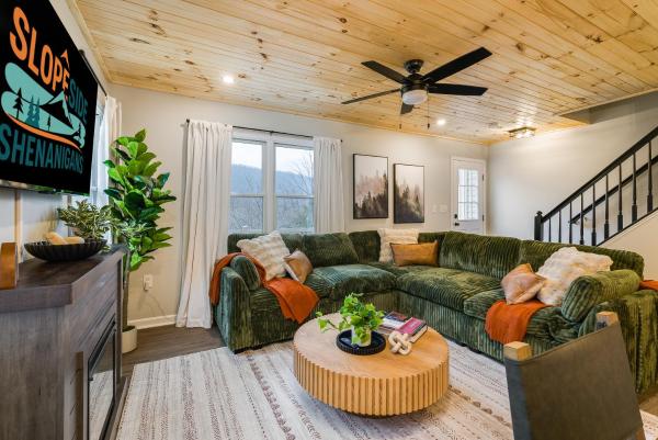 Slopeside Shenanigans - Shenandoah, VA