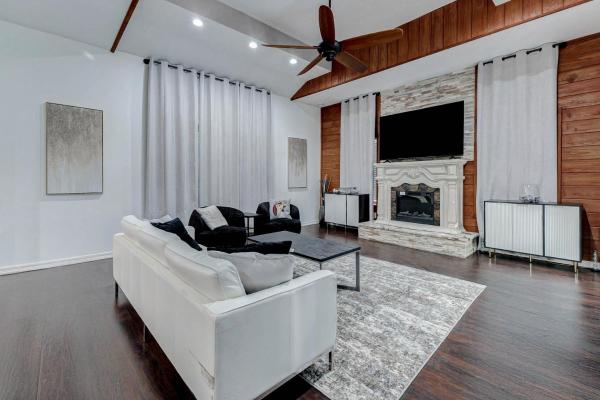 Hou Escape - Spacious 4 Gathering, 17 Min Downtown - Independence Heights - Houston