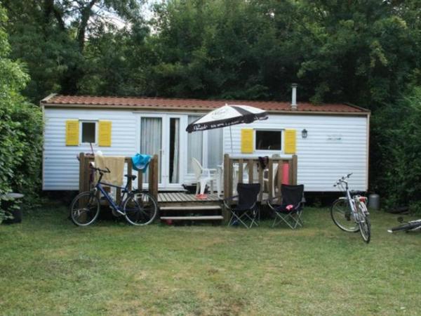 Mobil-home Spacieux Avec Terrasse – 6 Personnes - Api-1-52-1216 - Loire Valley