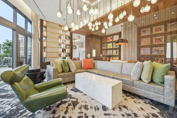 Penthouse Retreat With Rooftop Pool Explore Silver Spring & Washington Dc - Bethesda, MD