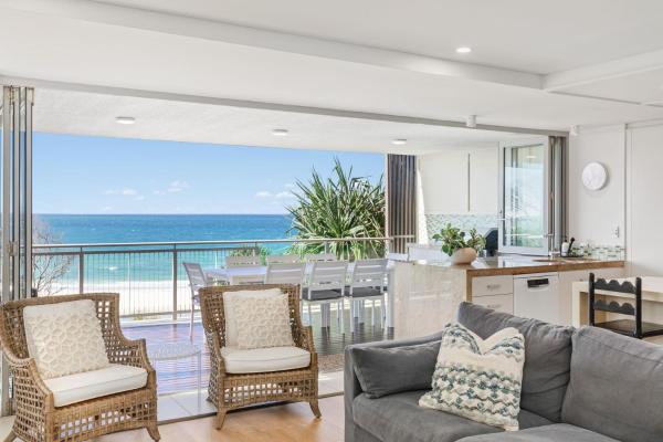 Waves #9 By Discover Stradbroke - Point Lookout