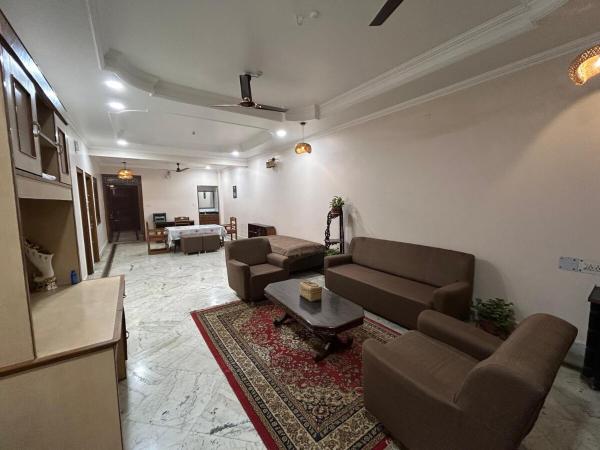 Entire 2bhk Ground Floor -Vaayu Aastha 5 Min To Temple - Varanasi