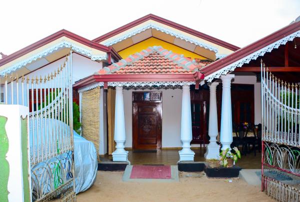 Lakshmi Family Villa - Sri Lanka