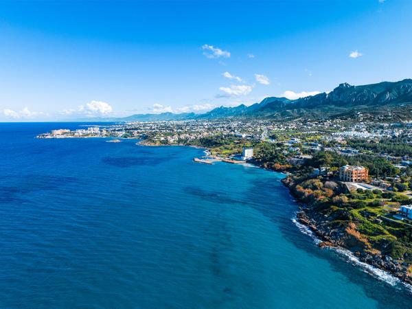 Villa Amazing - 凱里尼亞