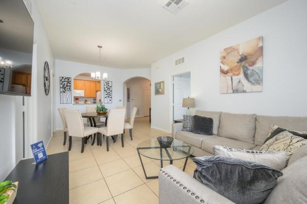 New Listing Beautiful Condo, Vista Cay - 3017 - Winter Garden, FL