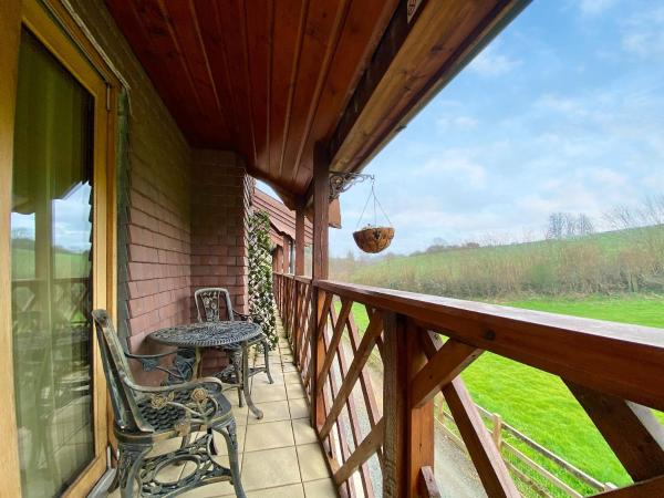 Apple-uk46285 - Wiltshire