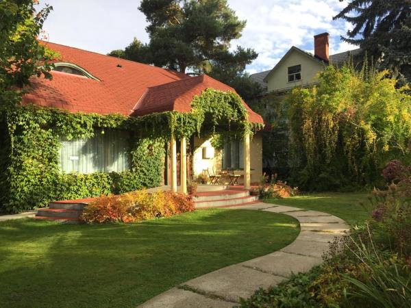 Mistisos Place Vacation Rentals - Nelson