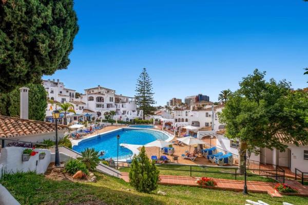 Pueblo Evita Apartamento Abril - Benalmádena