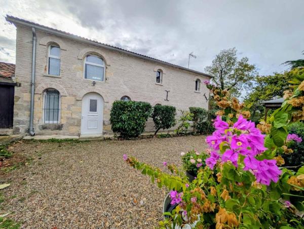 Gîte De Charme Avec Piscine, Domaine Du Baraillot - Lot-et-Garonne