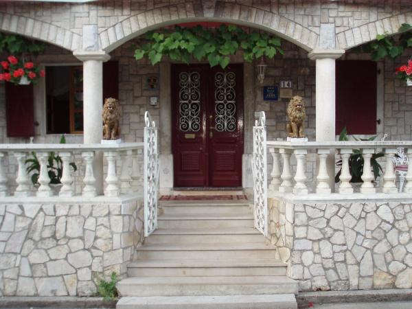 Apartments And Rooms Deskovic - Mošćenička Draga