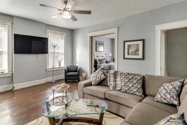 Walk To Carondelet Park: Quiet Couple's Getaway - Clayton, MO