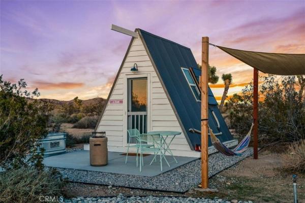 Joshua's Treehouses Desert Resort - Yucca Valley, CA