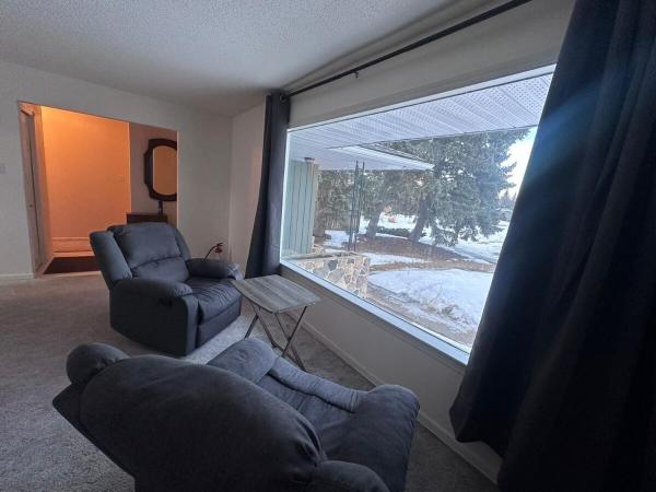 Cozy West Edmonton Home Near Jasper Park & Shops - Saint Albert