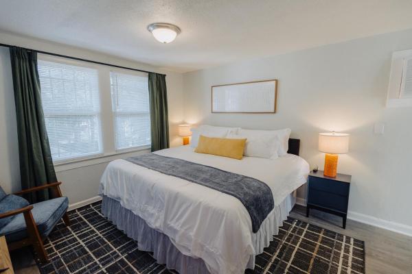 Centrally Located King Bed Midtown Liberty 2695 Up - Memphis, TN