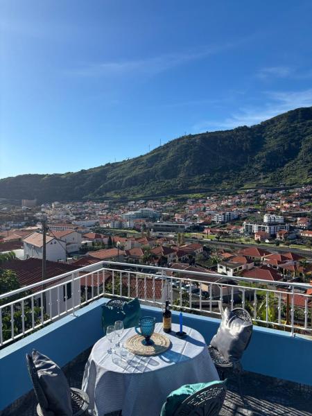 Sea & Mountain View Home In Machico - Machico