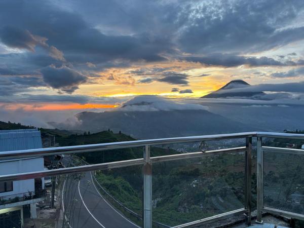Homestay Atas Awan Syari'ah Dieng - Dieng