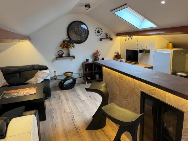Apartment Close To Transport And Shops - Clamart