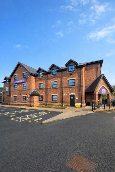 Premier Nights, Wigan, Standish M6 J27 - Storbritannia