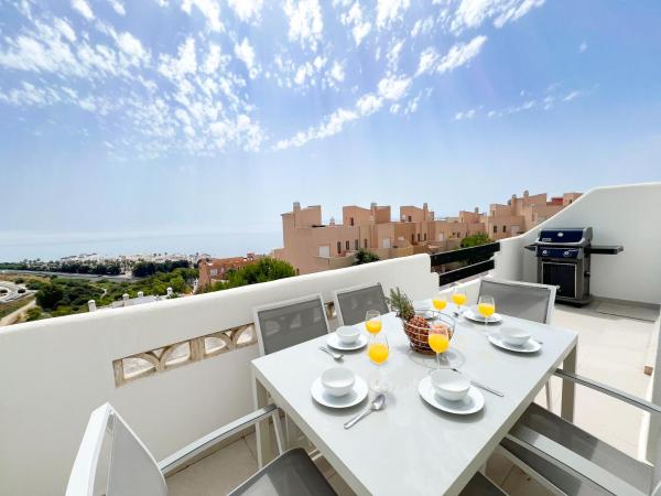 Beach & Golf Townhouse In Bahía De Casares - Estepona