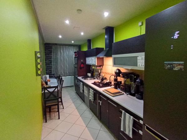 Apartament Venge -Całe Mieszkanie 46m2 Na Wyłączność - Z Jedną Sypialnią I Jednym Sypialno-salonem -3 Piętro Bez Windy- Rezerwacja Bez Karty Kredytowej-klimatyzacja-netflix-2 ŁÓŻEczka Dziecięce, Bezpłatny Parking Publiczny Na Monitorowanym Podwórzu - Wrocław