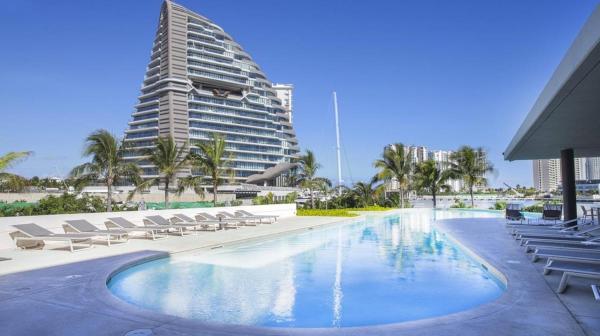 Luxury Waterfront Villa Puerto Cancun Marina - Isla Mujeres