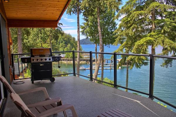 Wickham's Wake - 3br Oceanfront - Pet Friendly - Port Renfrew