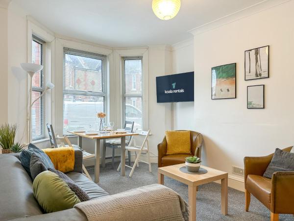 Fabulous 3 Bedroom Home In Folkestone - Folkestone