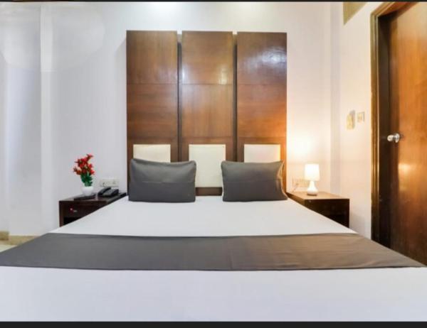 Hotel Parth Palace - Delhi, Hindistan