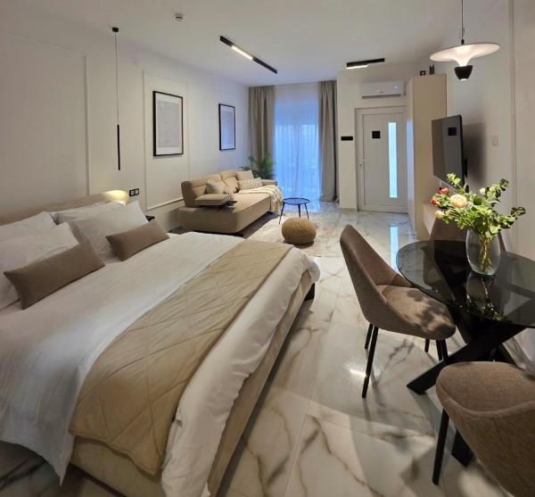 Sotto Il Sole - Belgrade Nikola Tesla Airport (BEG)