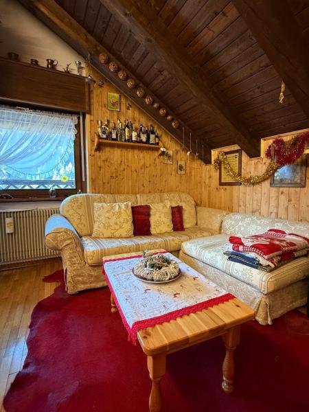 Red Alpine Olympic Apartment Near Cortina - San Vito di Cadore