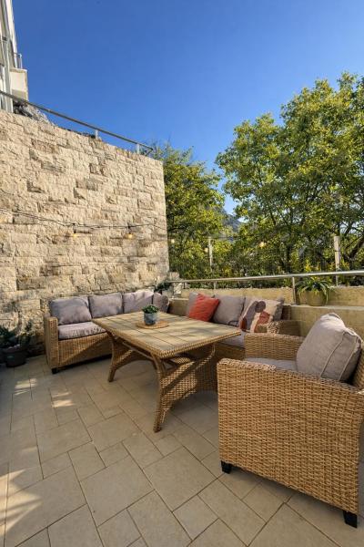 Quite & Spacious 1-bedroom Apartment With Large Terrace - Kotor - Kotor